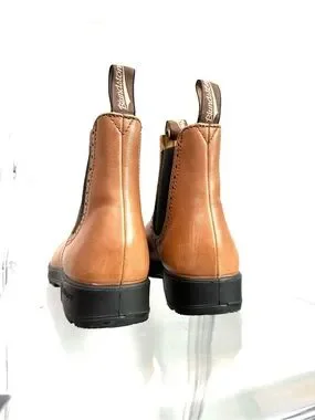 Blundstone | Shoes | Blundstone Womens Original 225 Hi Top Chelsea ...